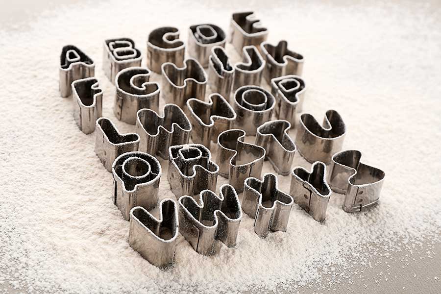 Top 10 Fondant Cutters for Professional Cake Decorating - How to Ice a Cake